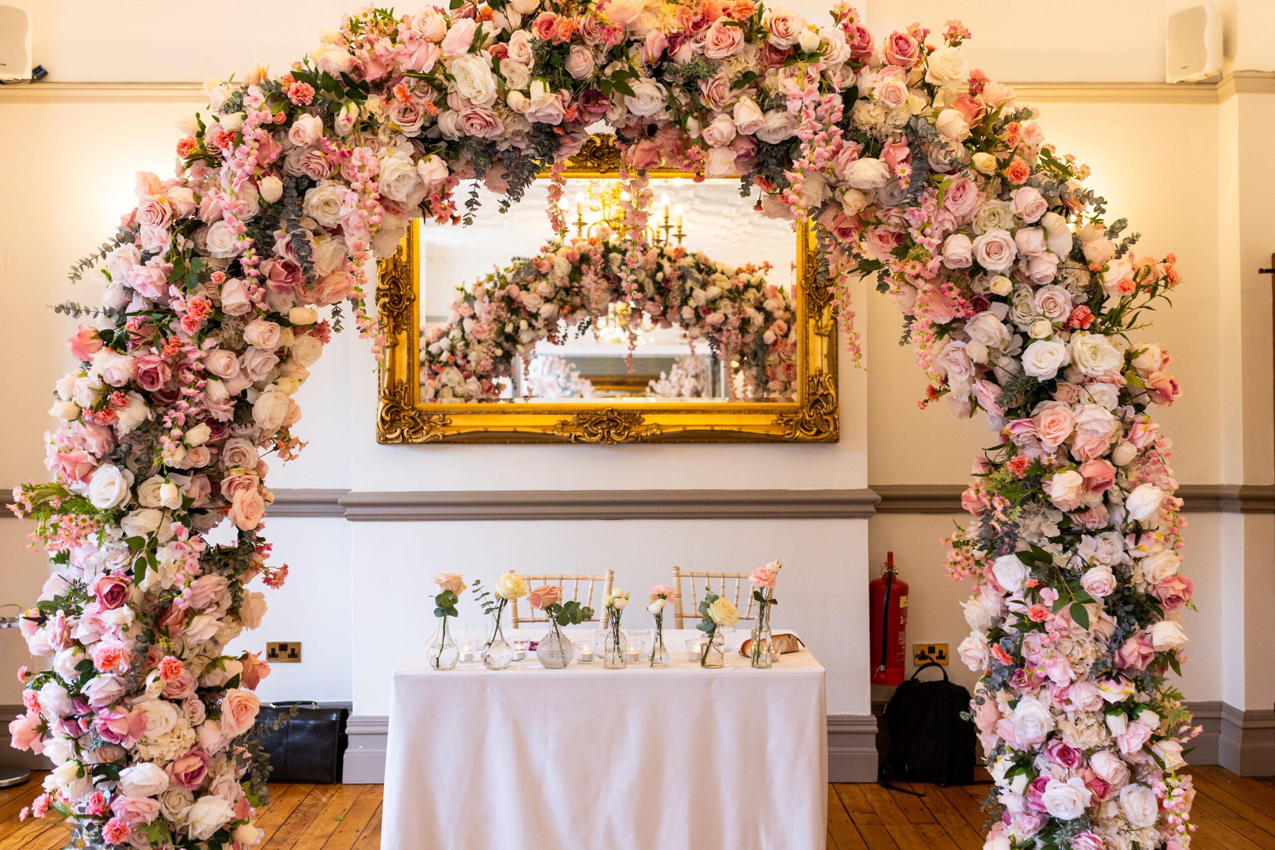 Wedding Arches - PERFECT WEDDINGS